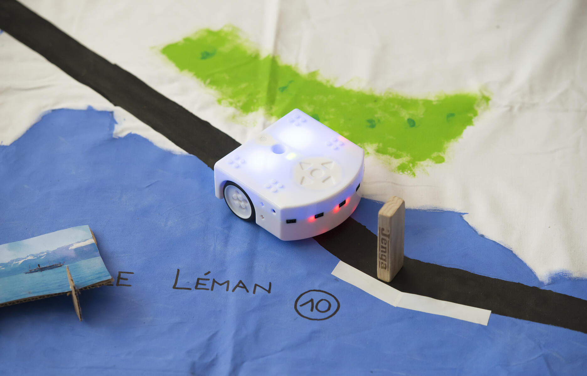 Thymio Wireless Robot - Lekolar Suomi